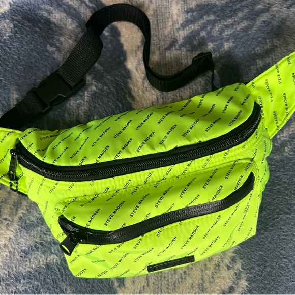 Steve Madden | Bags | Steve Madden Logo Print Neon Yellow Fanny Pack ...